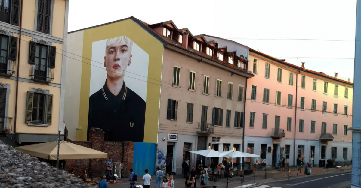 Mate's Artistic Odyssey: Graffiti Advertising Unveiled on the Streets ...